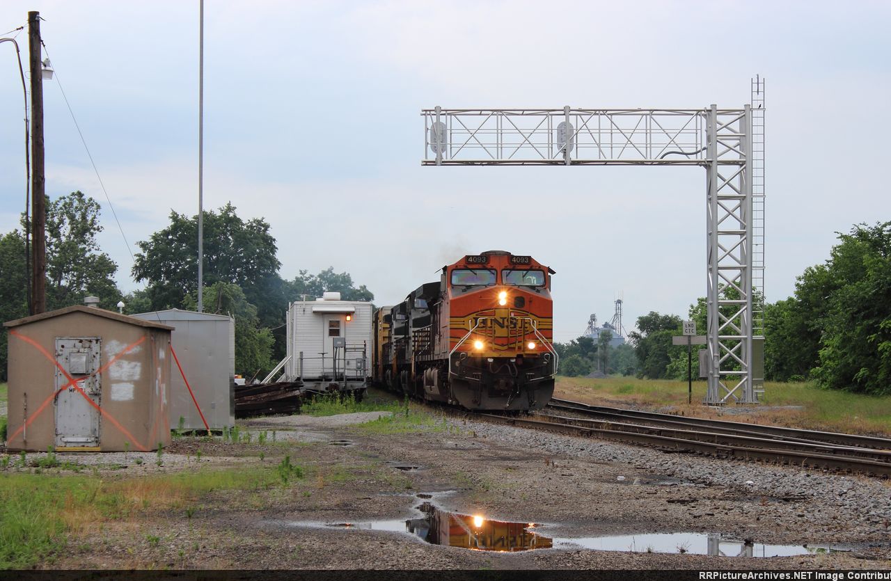 BNSF 4093 NS 9281 9669